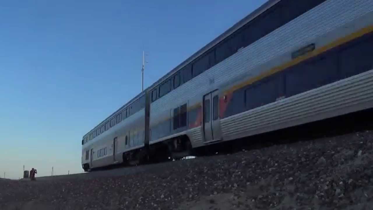 Amtrak 166 train is going through Wasco, California. - YouTube