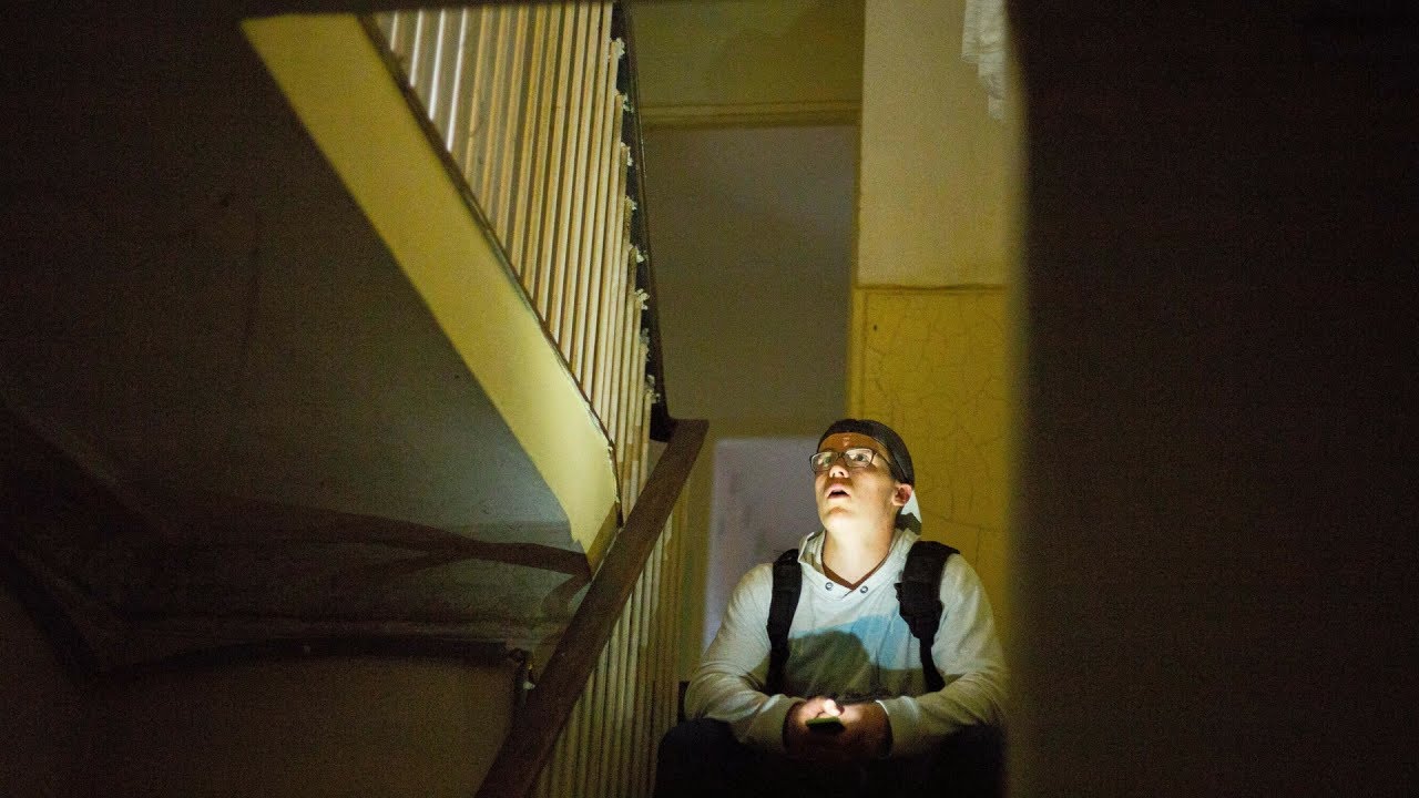 Exploring an ABANDONED HOUSE ** SCARE ALERT** - YouTube