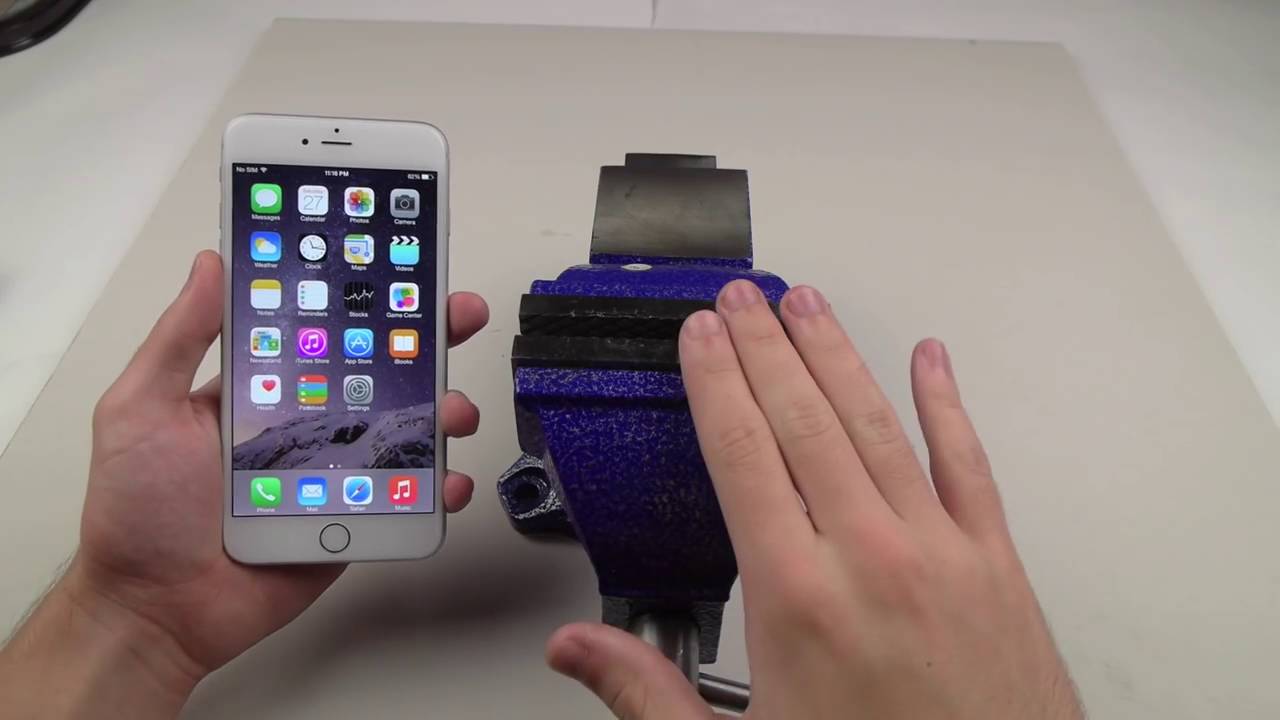 iPhone 7 Hammer & Knife Scratch Test - YouTube