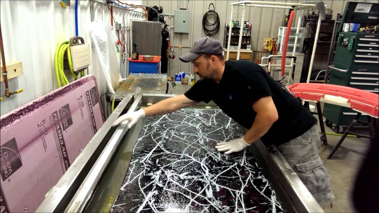 applying Hydrographics (best) - YouTube