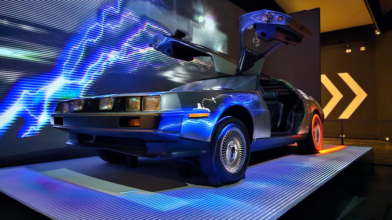 New delorean dmc-12 exhibit at Ulster Transport Museum 4k! - YouTube