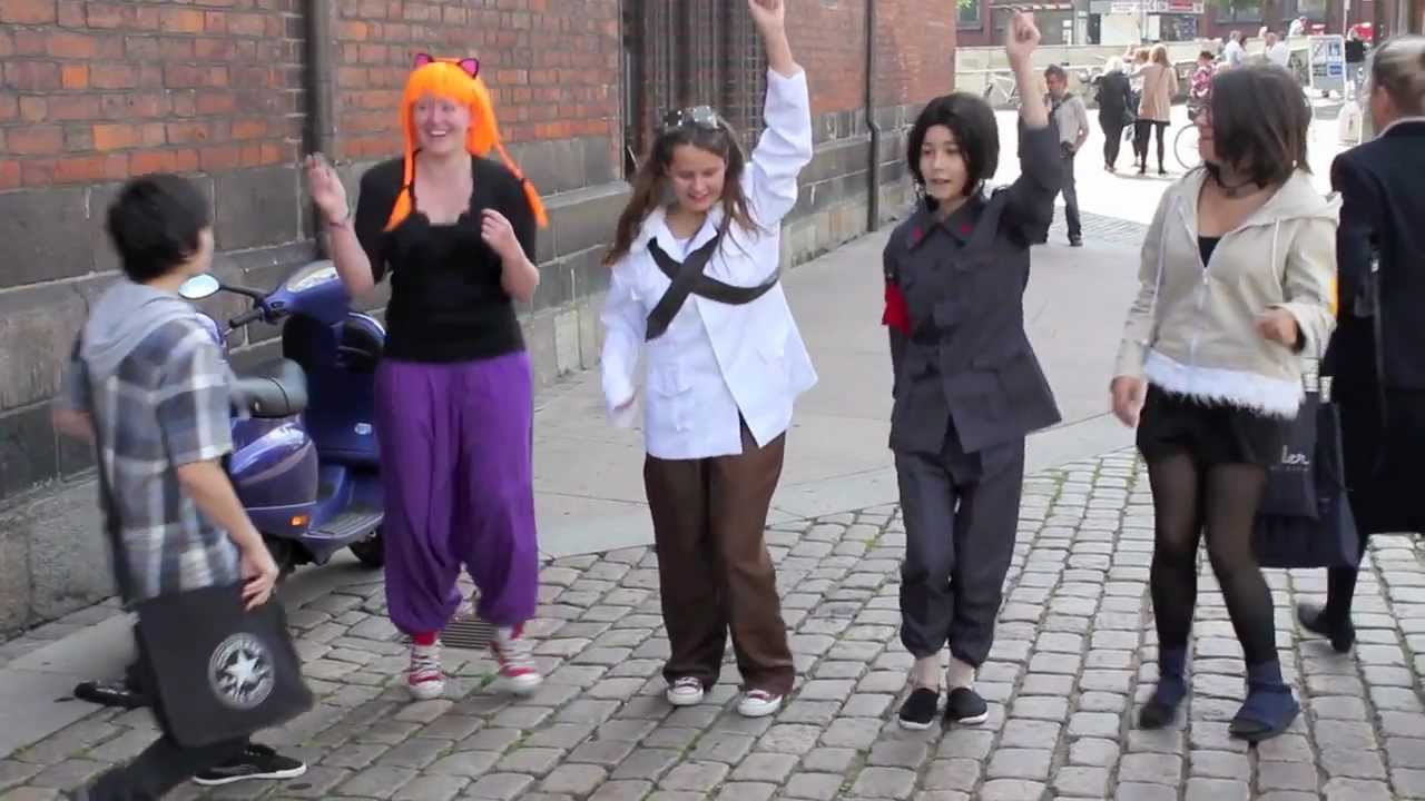 Cosplay Walk 2011 - YouTube