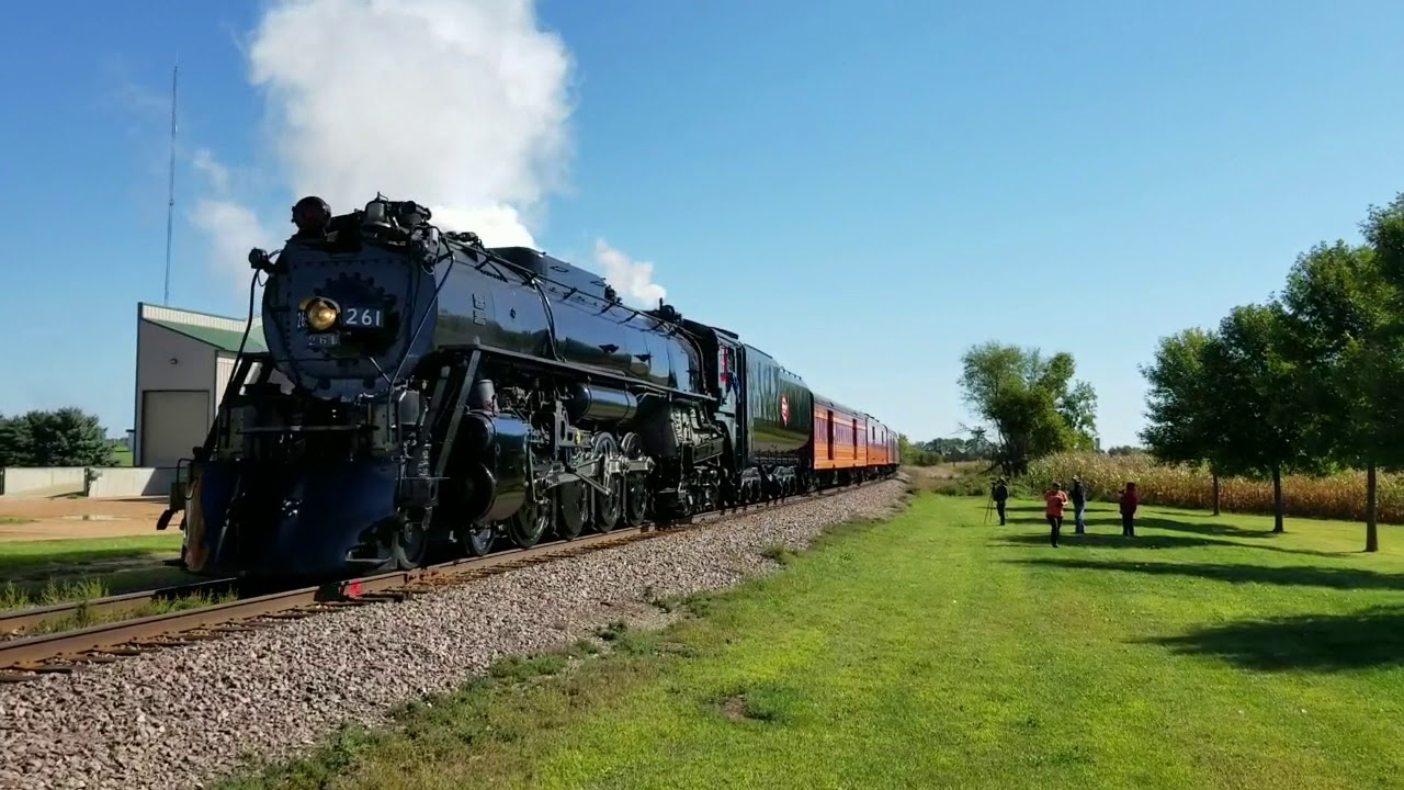 Milwaukee Road 261: 25th Anniversary Excursion - YouTube