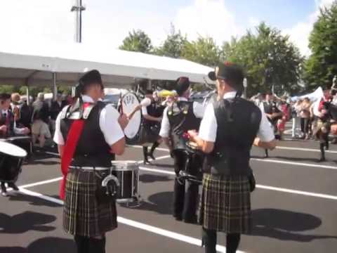 SCOTLAND THE BRAVE - BAGPIPES - YouTube