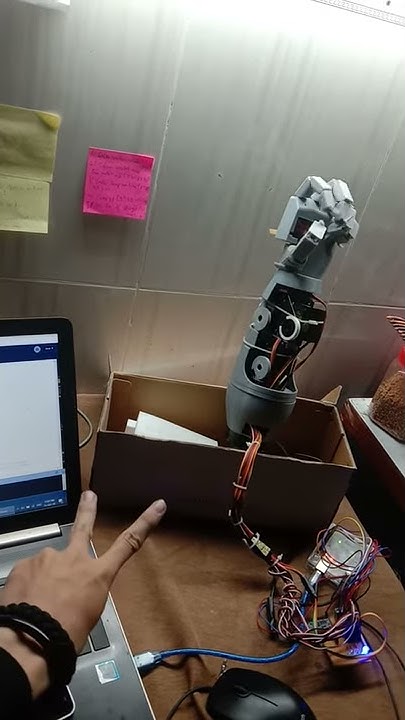 Control hand robotic by leapmotion using Processing and Arduino - YouTube