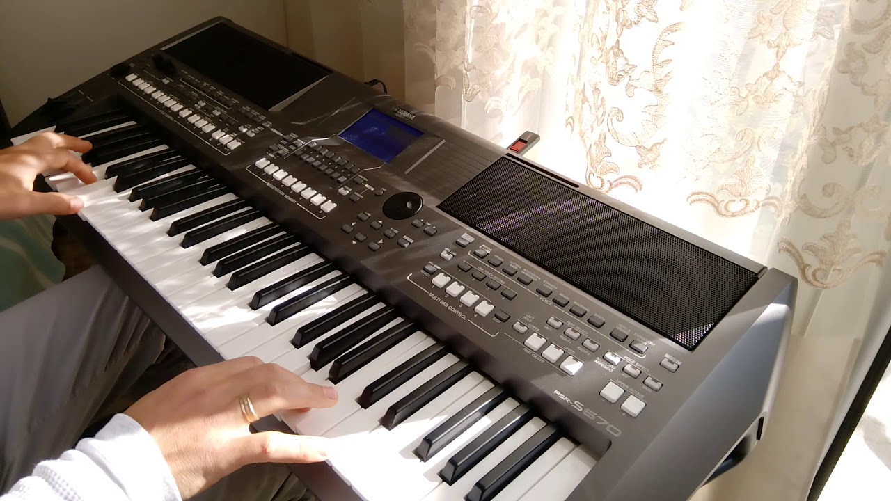 Yamaha PSR S 670 - YouTube