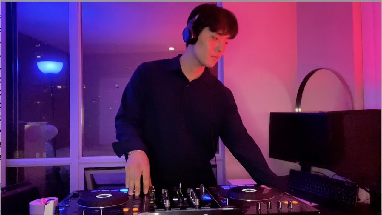 혼술하기 딱 좋은 새벽 감성 알앤비 노래ㅣGroovy R&B Mix ㅣ MAVOFFICIAL - YouTube