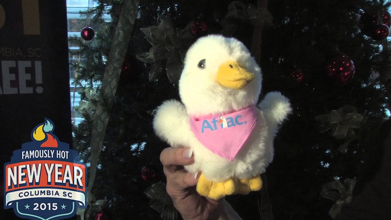 The Aflac Duck Gives a Quack for #FHNY 2015 - YouTube