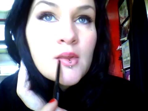 angry red lips - YouTube