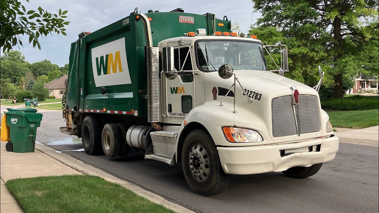 WM (ex Ray’s) Kenworth Heil Rear Loader Garbage Truck On Bulk Waste ...