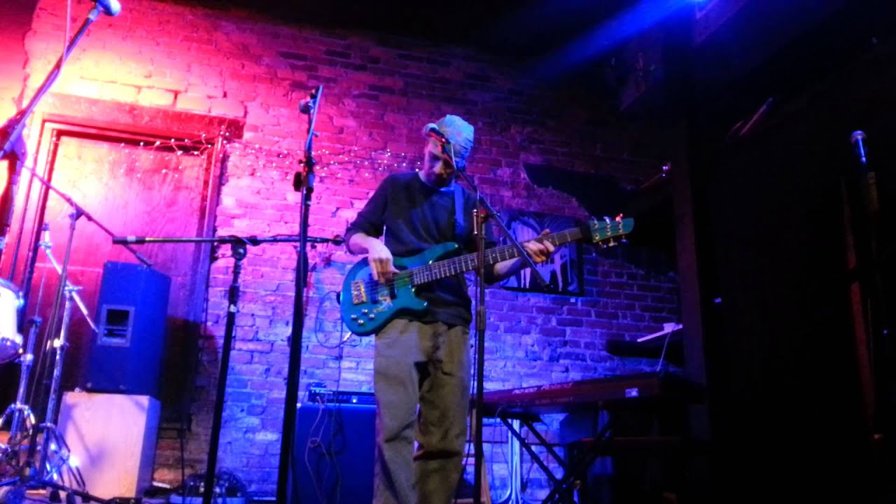 Brandon Burleson The Evening Muse (Open Mic night) - YouTube