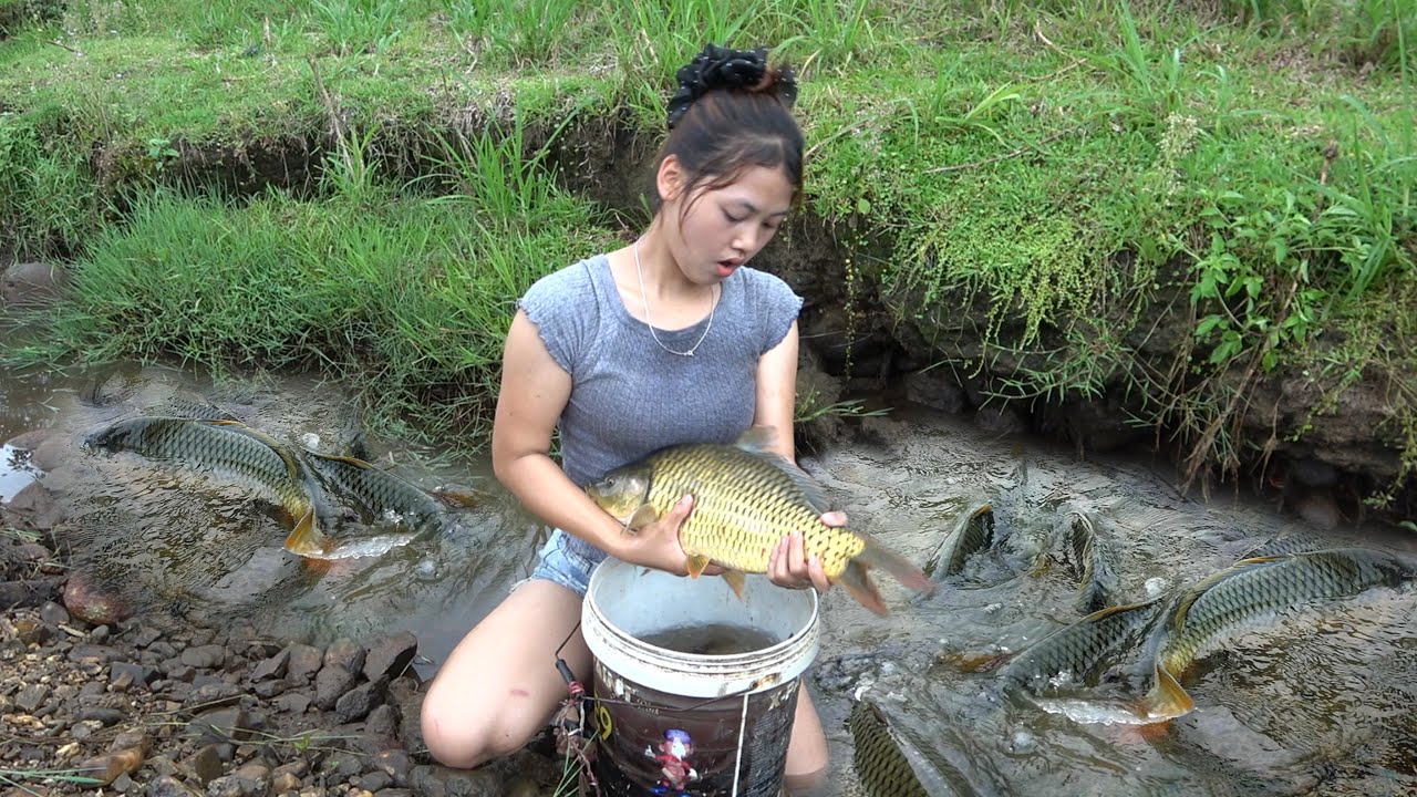 Unique Fishing, Fishing Techniques In The Lake, Survival Fishing ...
