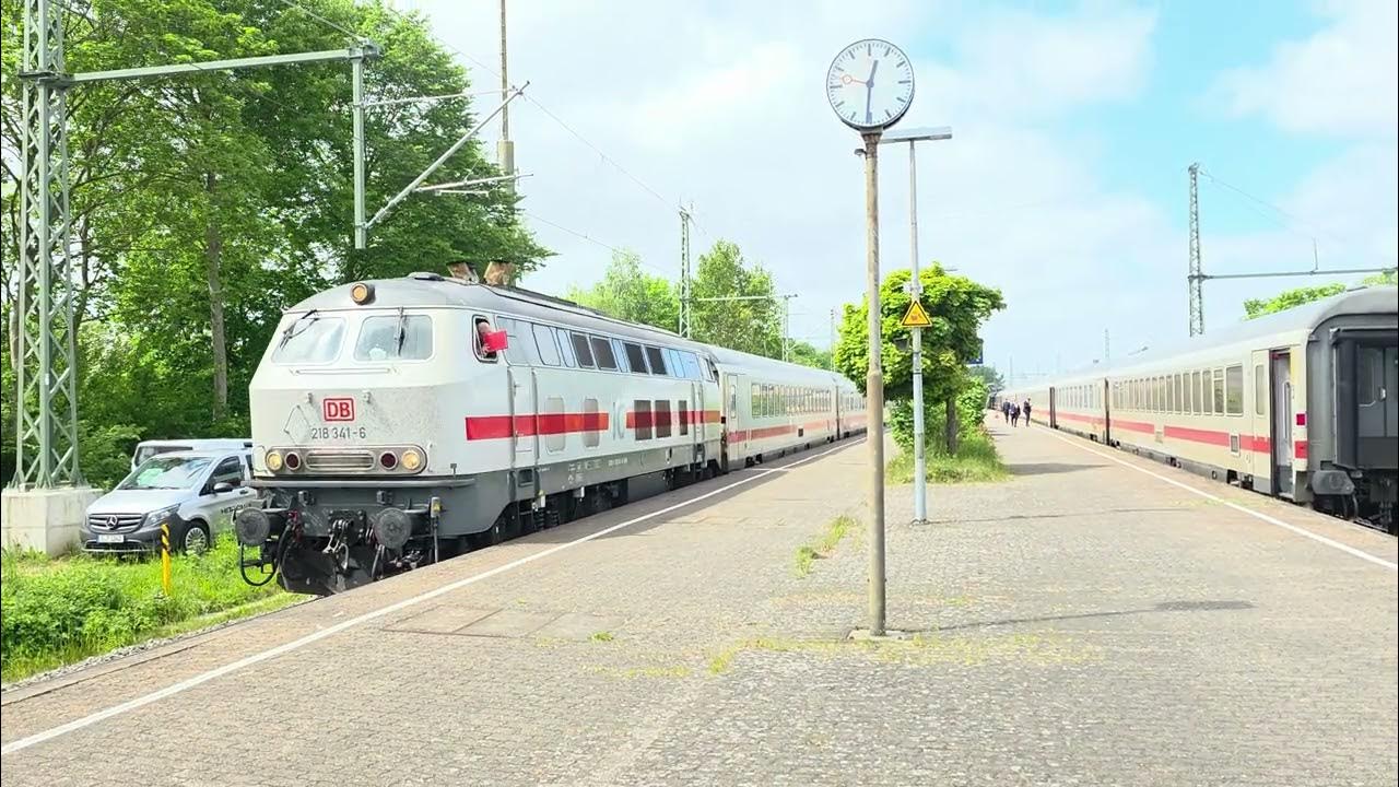 DB Fernverkehr AG - DB 218 341-6 hat in Husum Ausfahrt mit dem InterCity 2375 nach Stuttgart Hbf ...