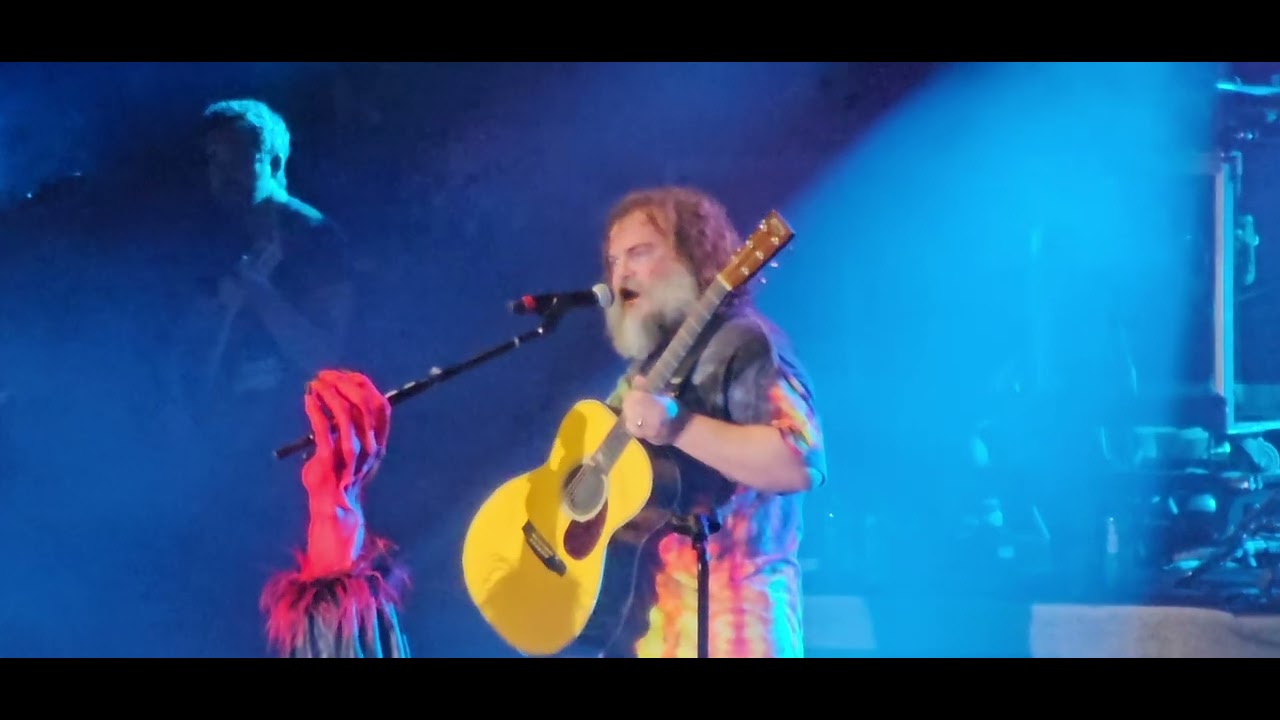 Roadie - Tenacious D - Stockholm Hovet April 29th 2024 - YouTube