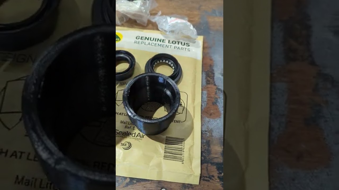 Toyota C60 Gearbox output seal tool - YouTube