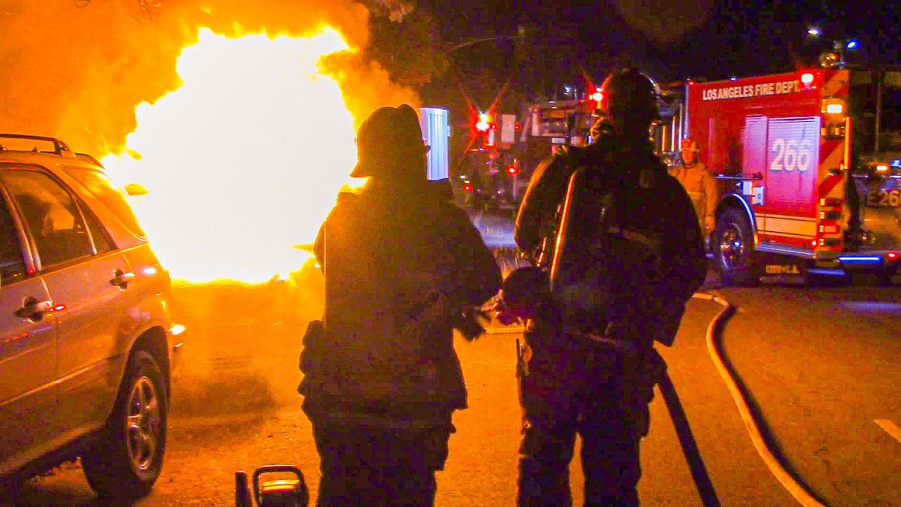 LAFD Light Force 66: Vehicle Fire - YouTube