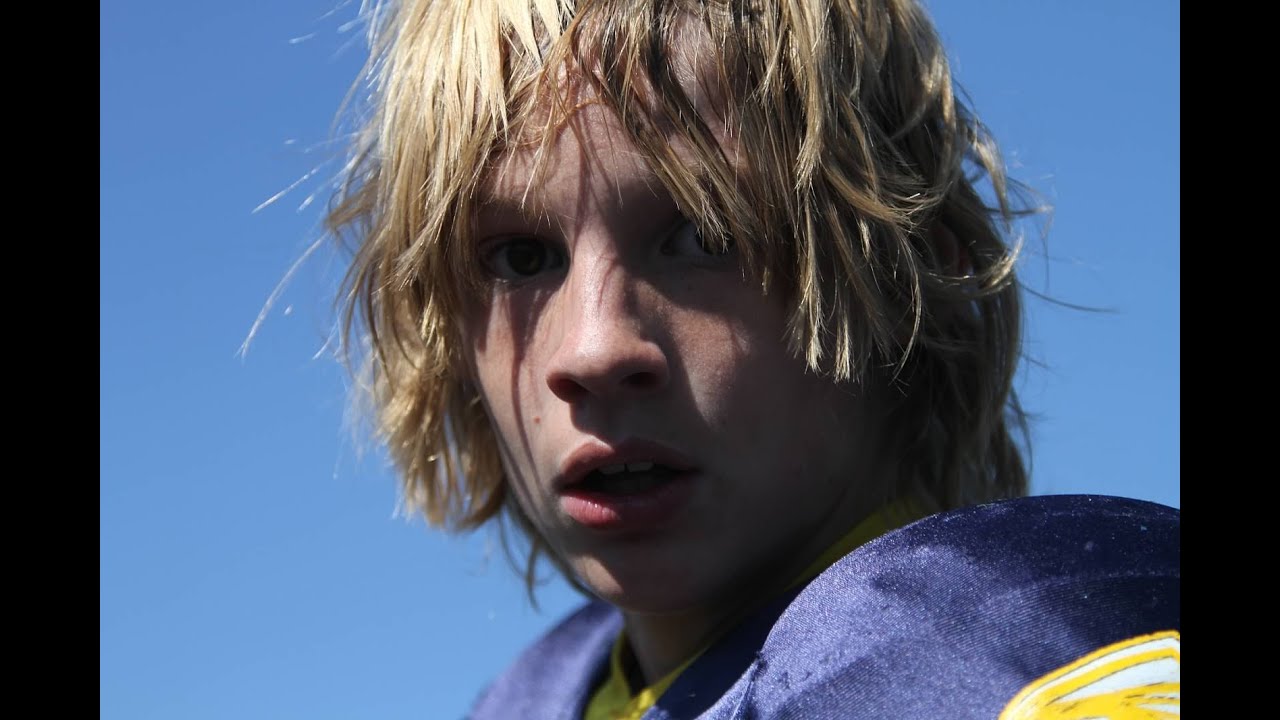 Amazing 12 year old Youth Football That kid with the pink shoes Parker ...