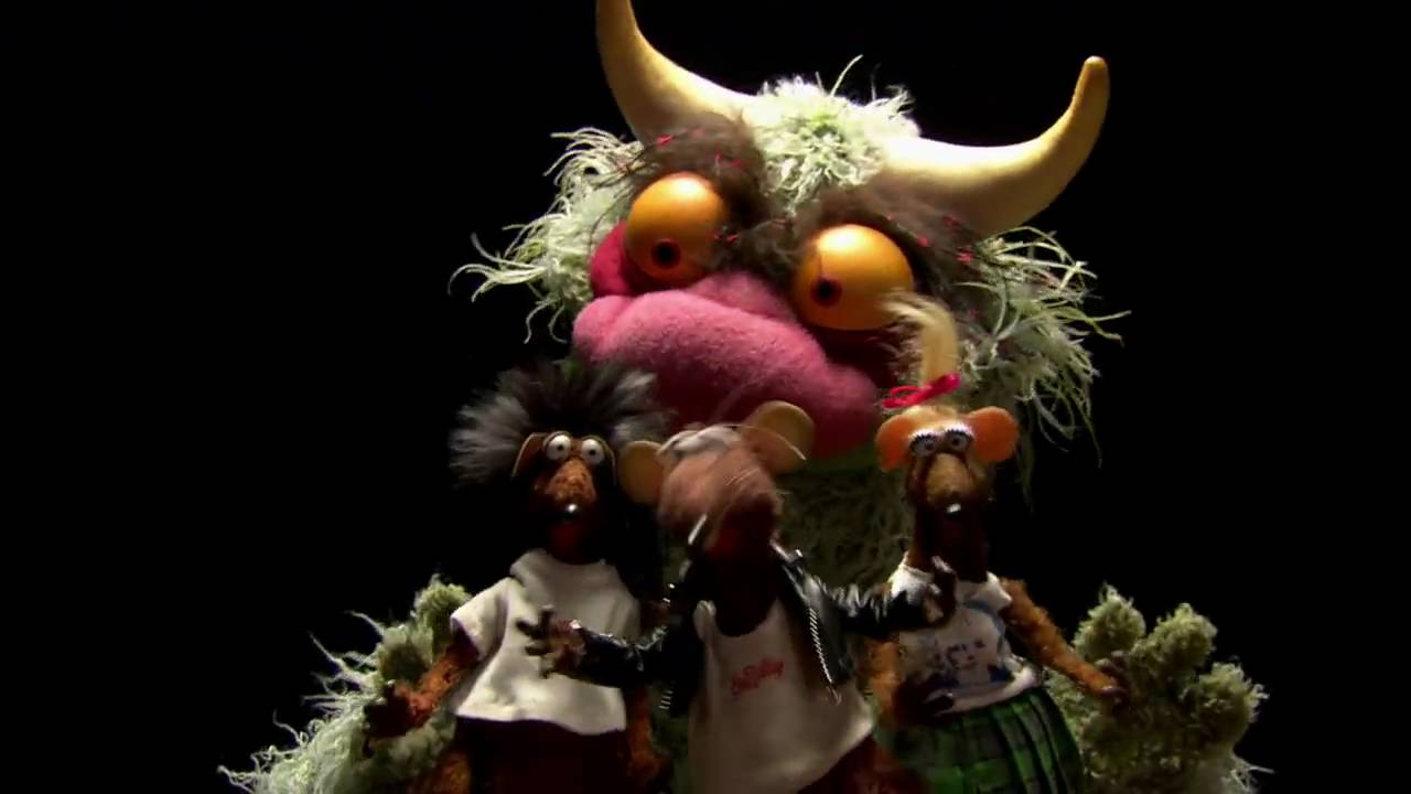The Muppets Queen.mp4 - YouTube