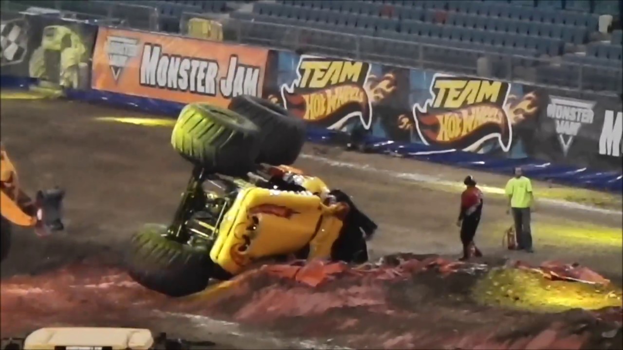Monster Jam - Top 10 Crashes - Holland 2013 - HD - YouTube