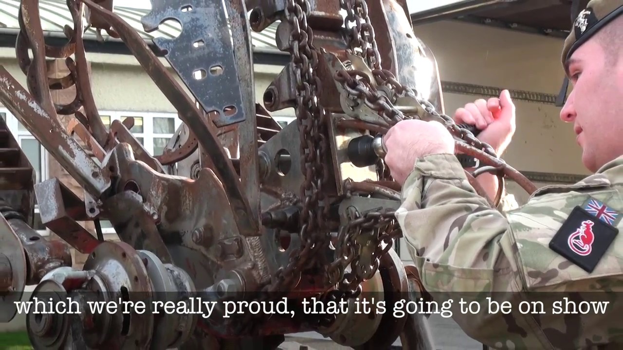 The story of the Desert Rat Sculpture - YouTube