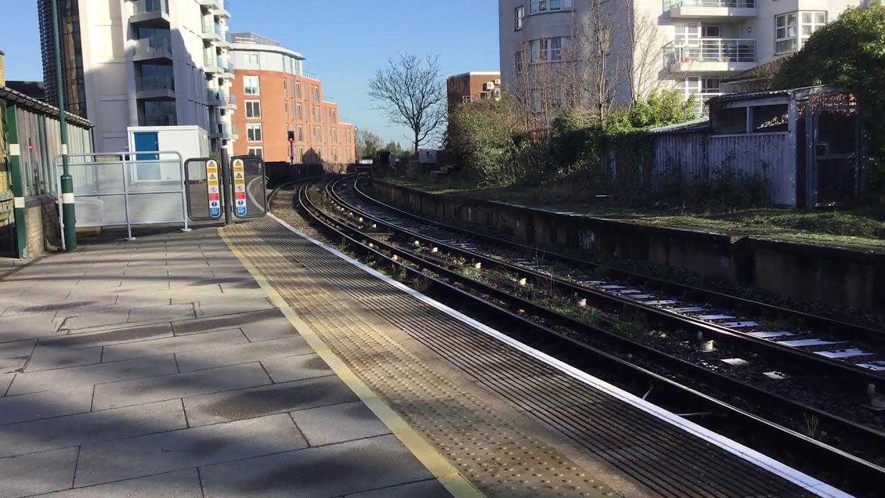 East Putney Station Tour - YouTube