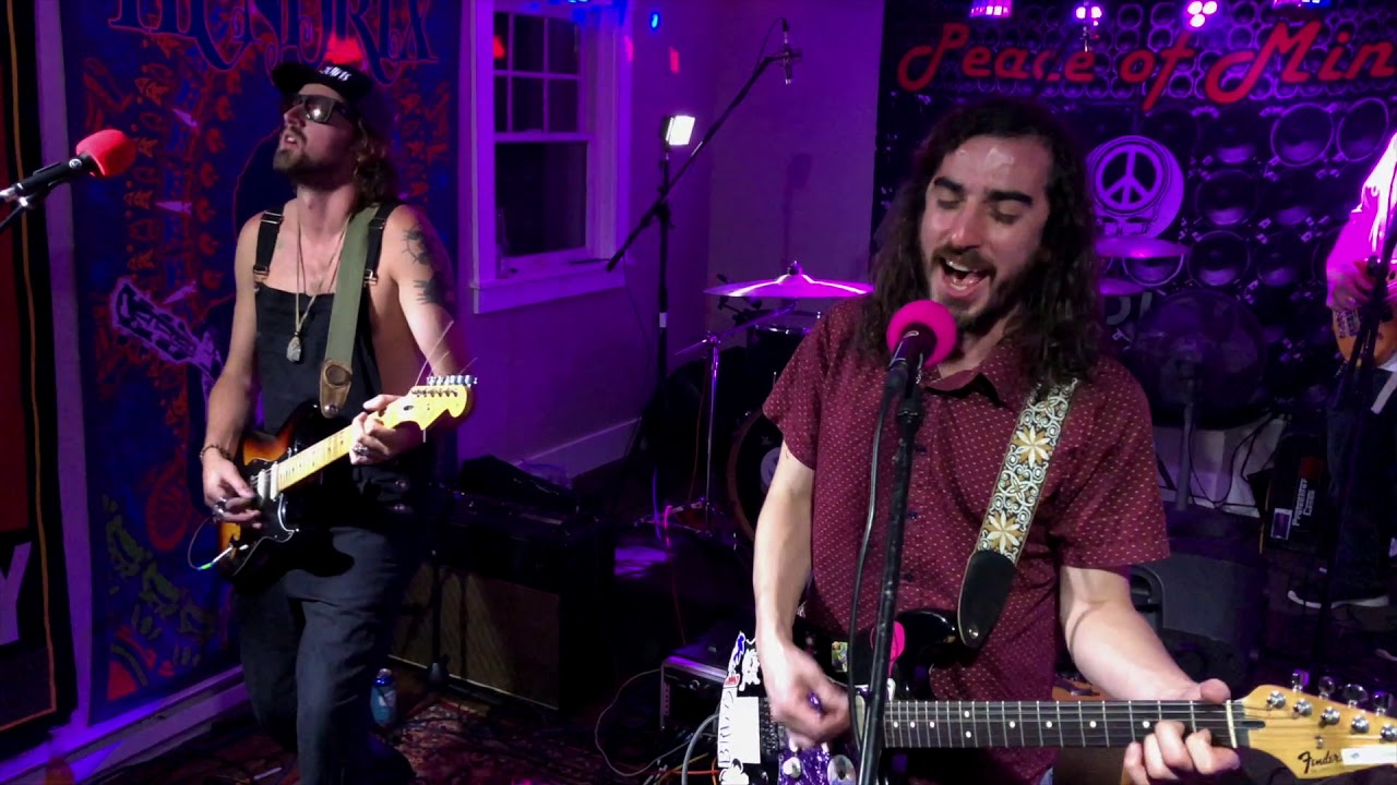 The Quins 05/31/2019 - "Bubbles" - YouTube