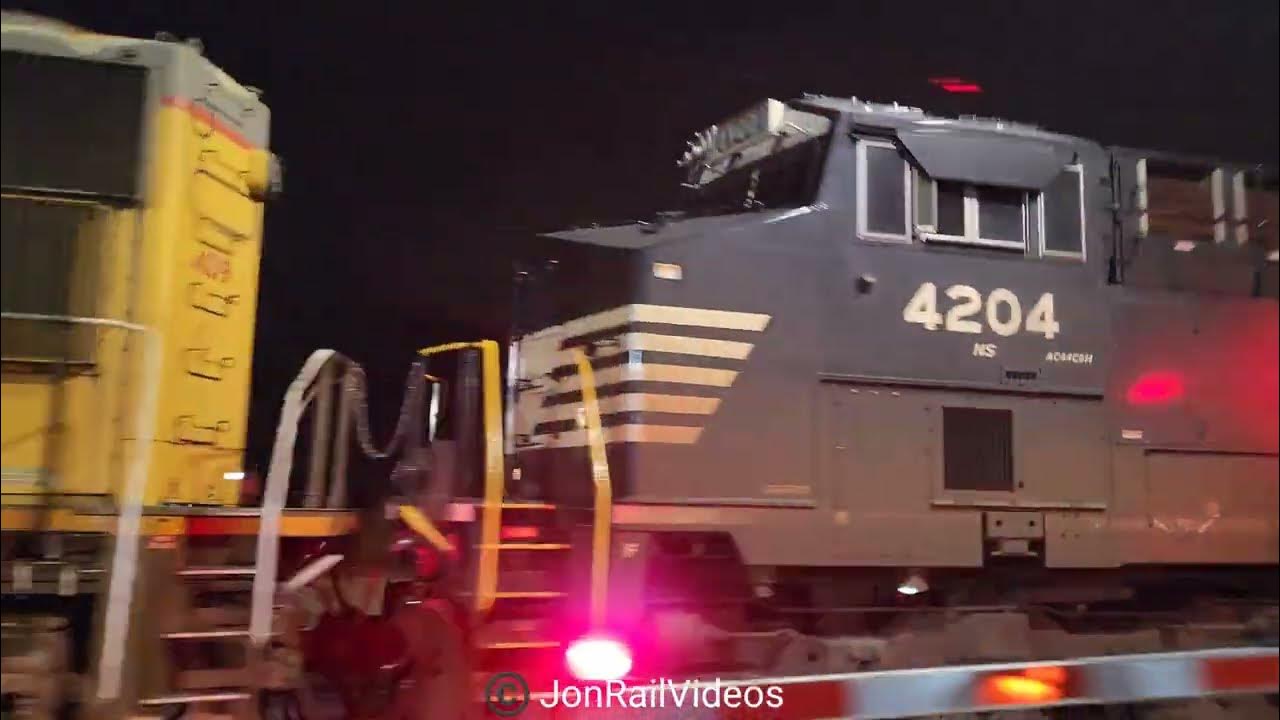 2/2/23 Pre: WB UP Gemco hauler with NS 4204 trailing passes Mission Mill Rd - YouTube