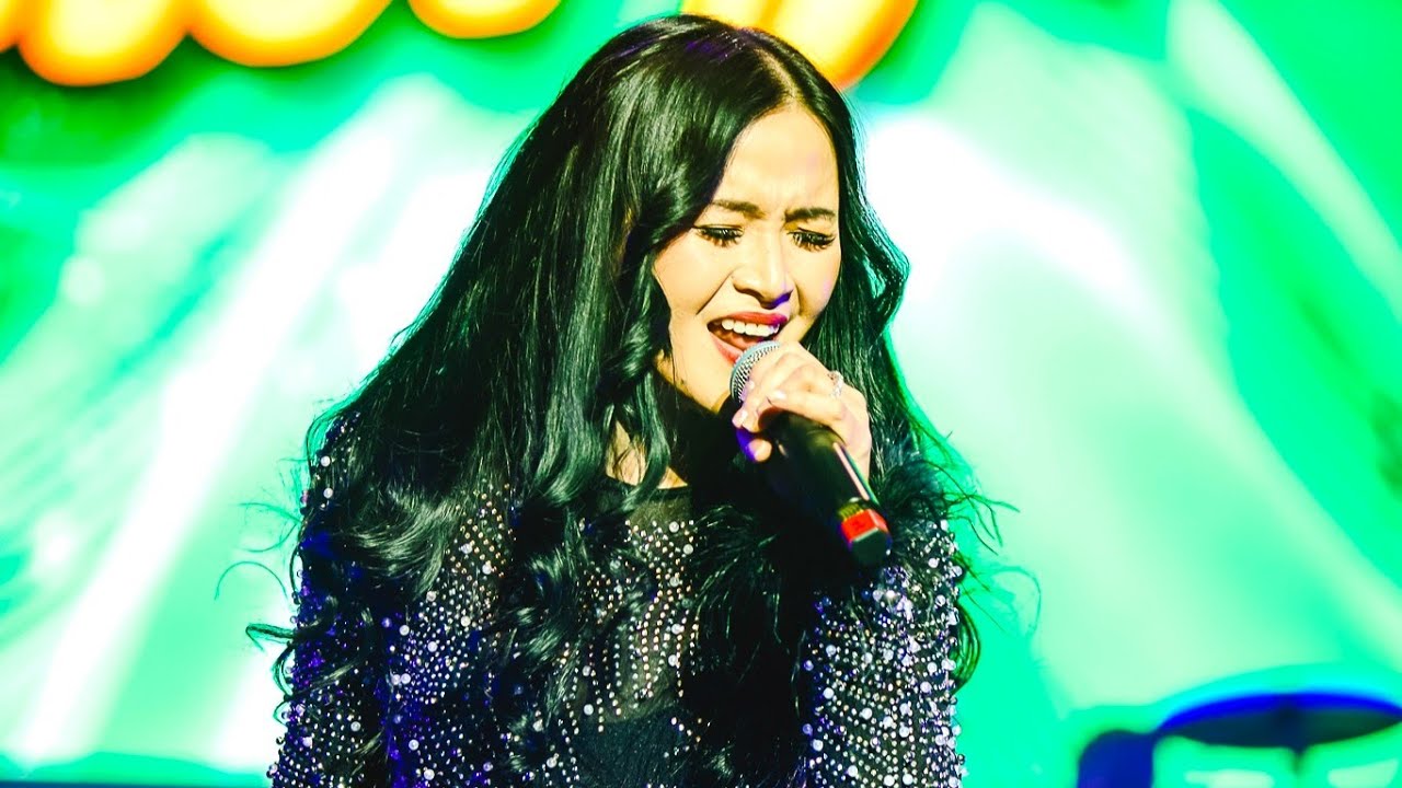 Annie May Unforgettable Night at EQC: "I Have Nothing" & "Making Love ...