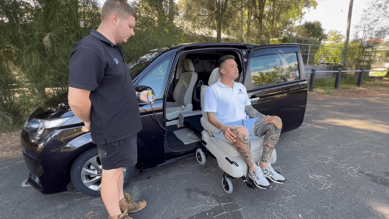 TOYOTA SPADE 2017 Mobility Vehicle Vehicle Welcab for SALE - YouTube