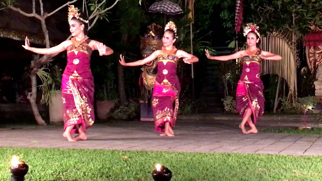 Bali dancers - YouTube