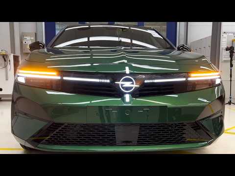 2026 Green Opel Astra Sports Tourer Hybrid - Interior and Exterior Walkaround 4K