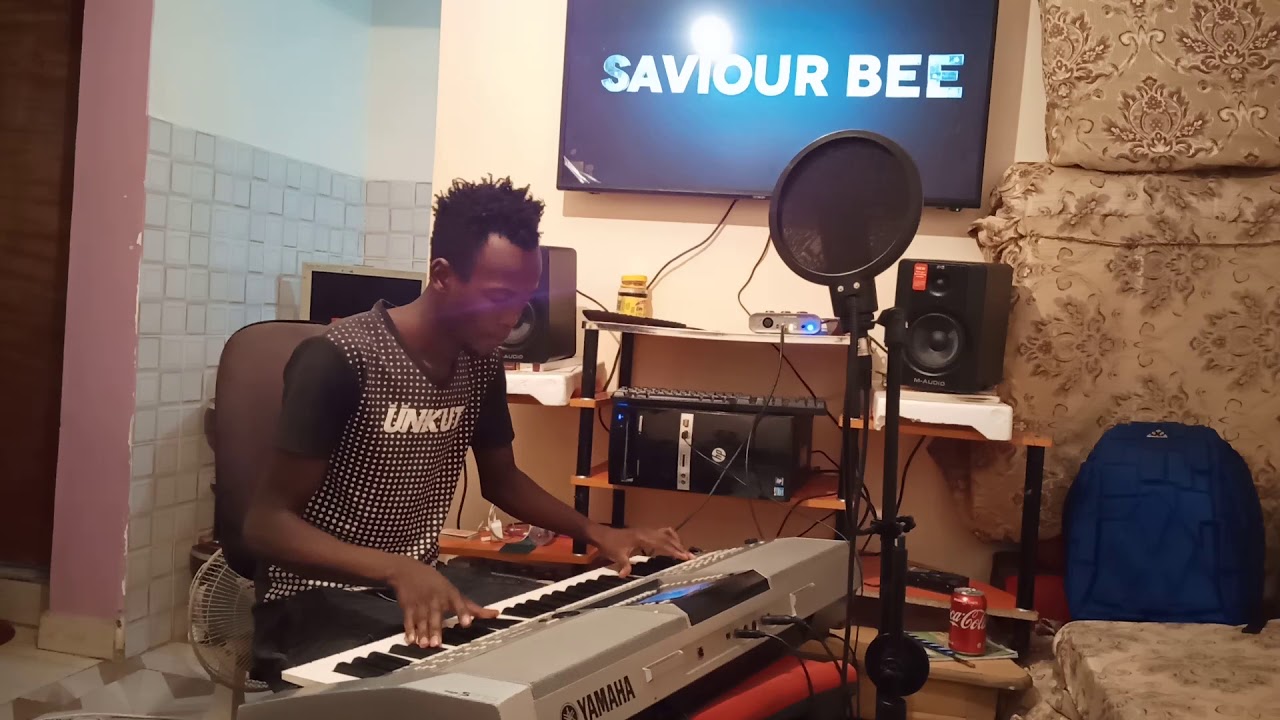 Hot piano seben tutorial by saviour bee - YouTube