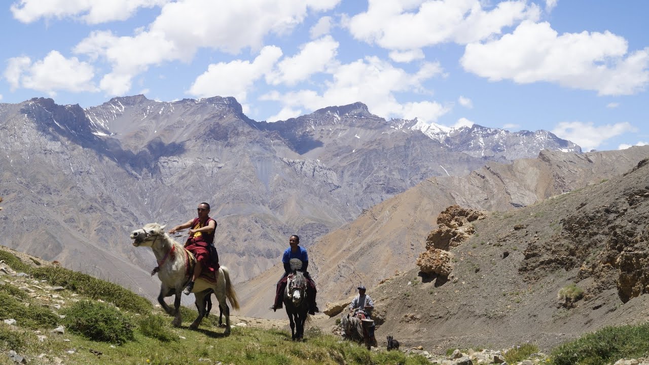 HORSE RACING CEREMONY IN SPITI VALLEY ( NAMKHAN) - YouTube