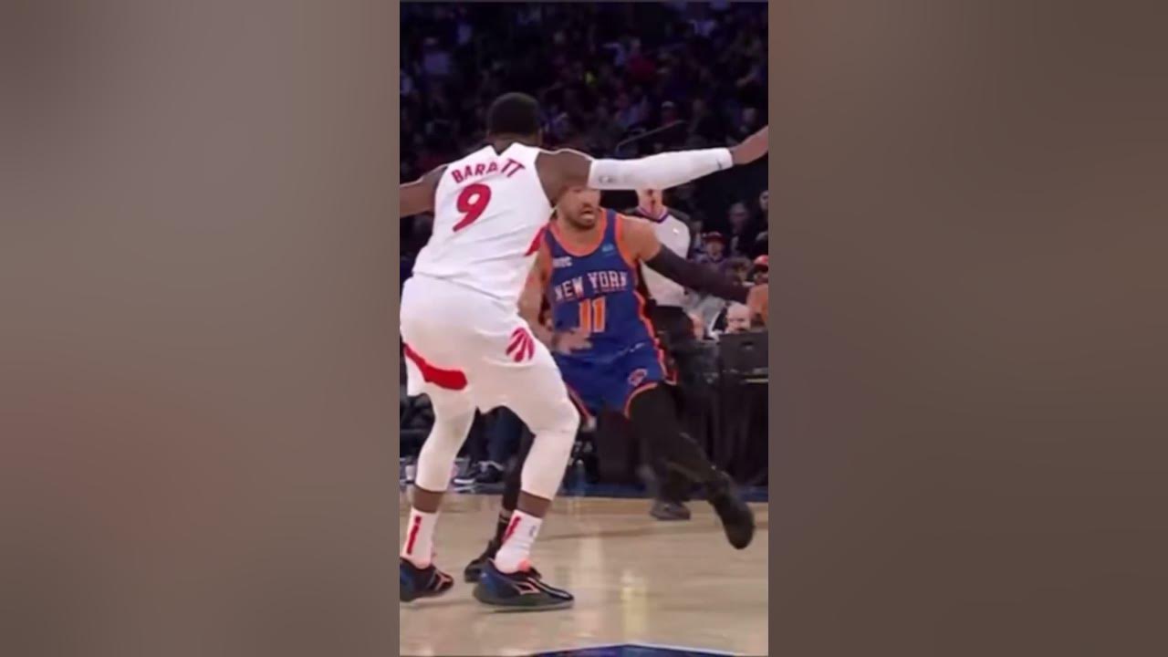 Knicks/Raptors in the Garden Barrett/Quickley Return - YouTube