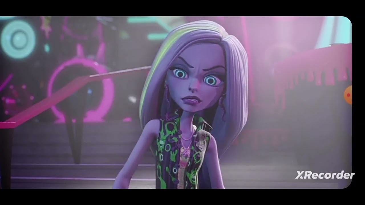 Moanika przyprowadza Tash na bal - Monster High - YouTube