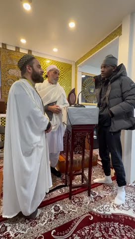 Alhamdulellah, brother Nasir accepted Islam in FMC Masjid - YouTube