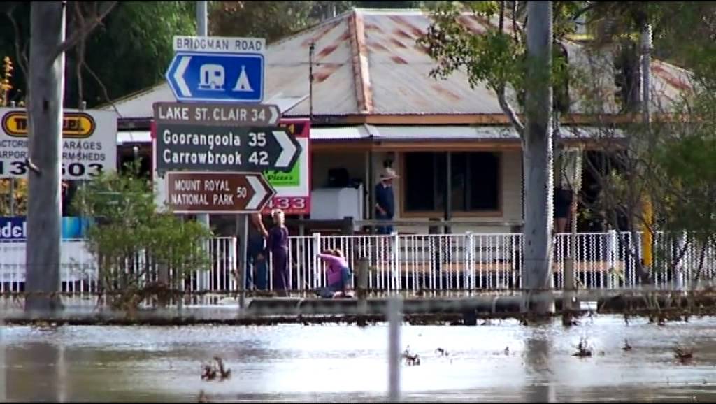A June To Remember - 2007 Newcastle Storm 5 - YouTube