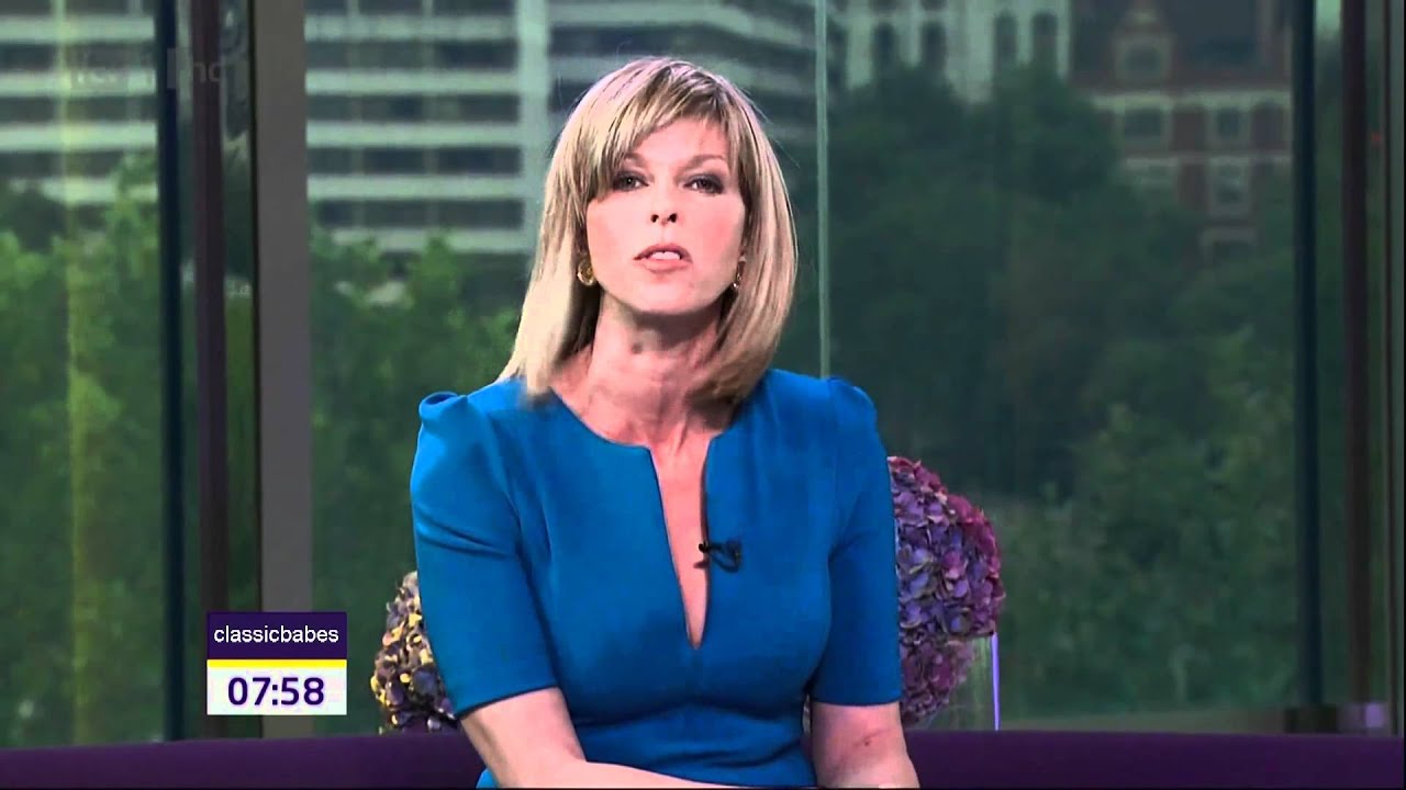 Kate Garraway - Blue Dress - Tan Heels Legs - Lovely Cleavage - 16-Sep ...