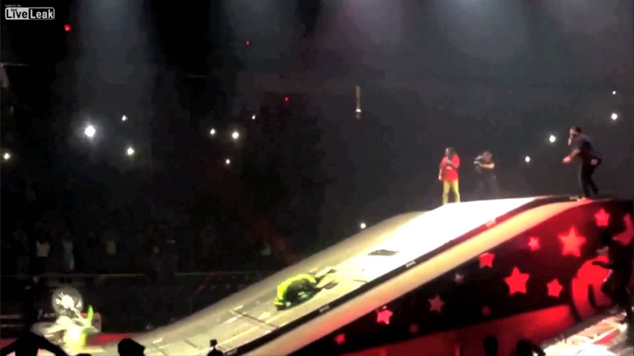 Motorcross rider Bruce Cook seriously injured - YouTube