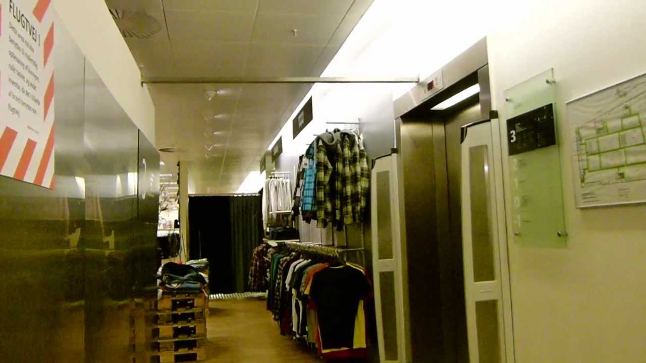 HUGE ThyssenKrupp staff elevator @ Salling department store in Aarhus ...
