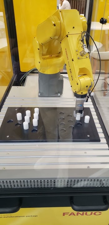 Robô Fanuc / Robot Fanuc #robot #robotics #manufacturing - YouTube