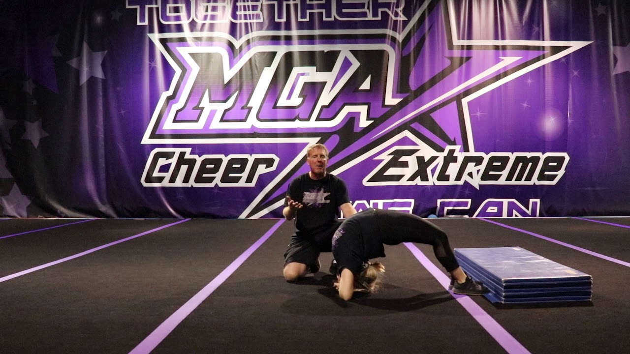 MGA Cheer Extreme-Bridge on Shoulders - YouTube