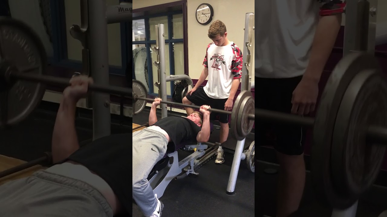 205 lbs X 10 Bench Press - YouTube