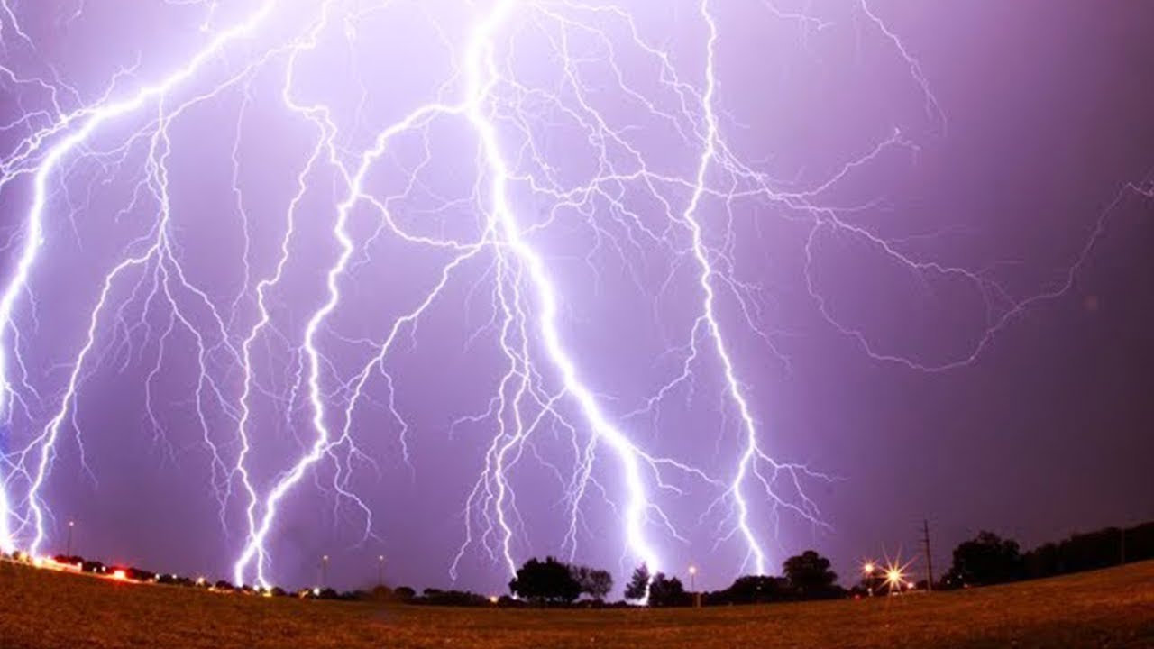 5 Shocking Lightning Strikes Caught on Camera - YouTube