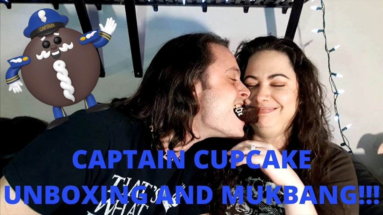 CAPTAIN CUPCAKE FUNKO SHOP UNBOXING + MUKBANG! - YouTube