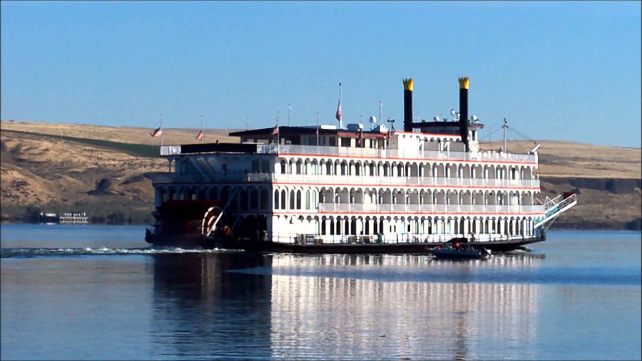 Sternwheeler Ship On The Columbia River at Umatilla, Oregon - YouTube