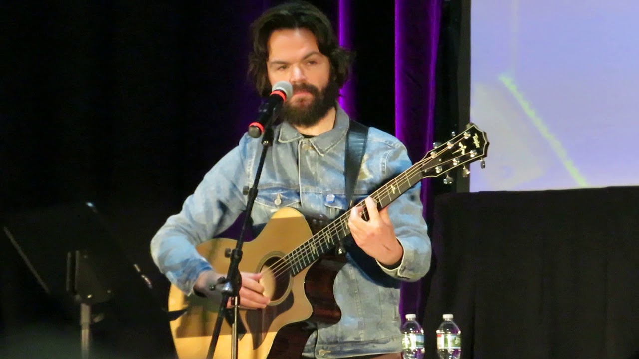 STEPHEN WALTERS is a singing host. It is a wonderful singing voice ...