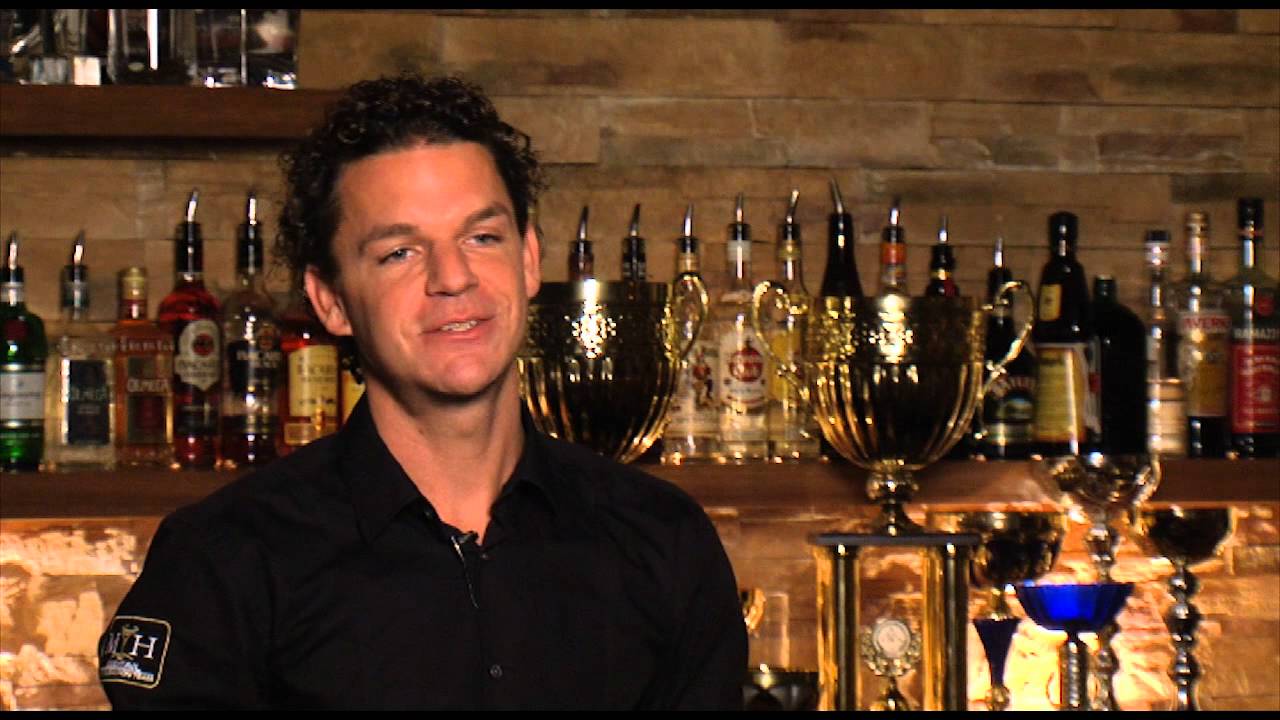Mario Hofferer, Custo Club & Cocktail World Champion Catering zum Thema ...