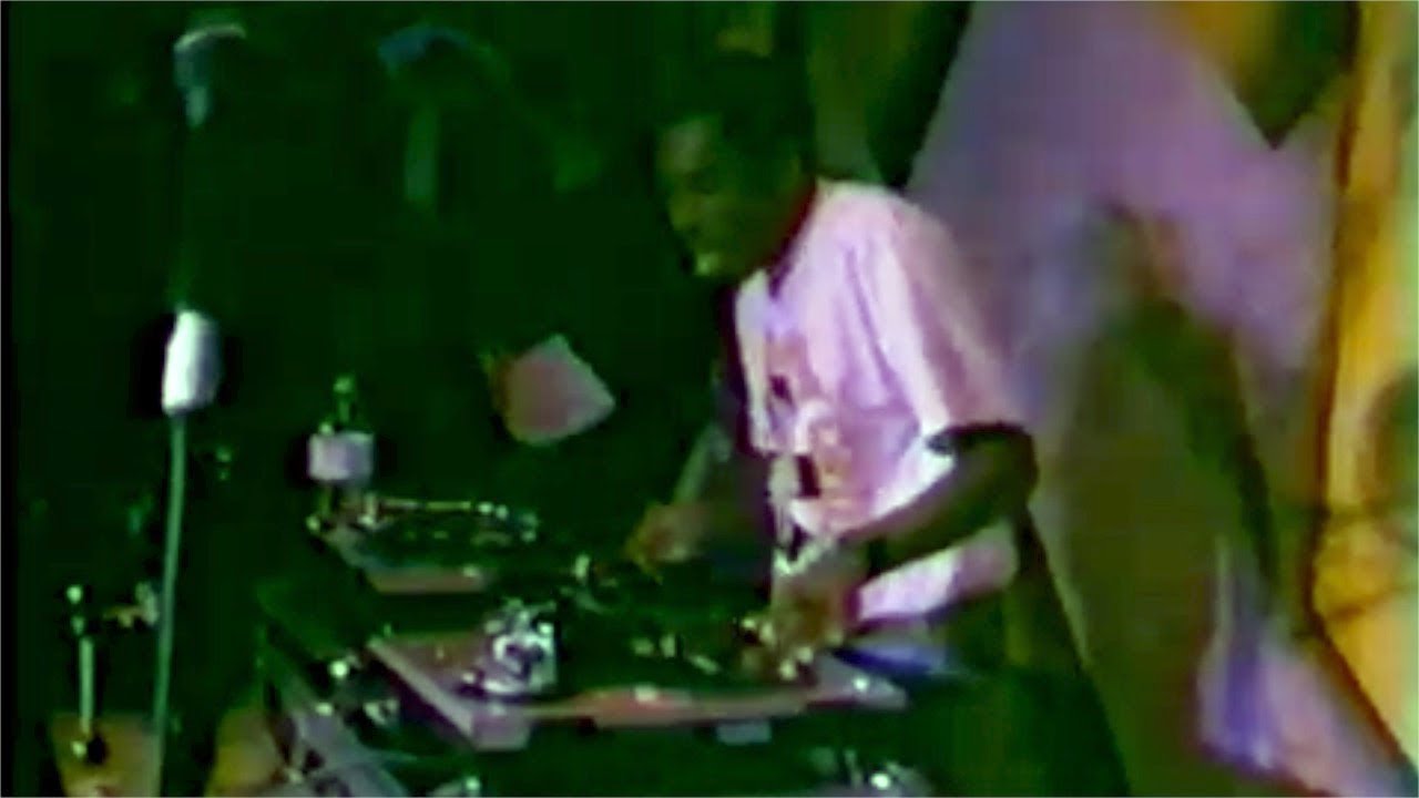 Rob Swift — 1992 DMC US Finals - YouTube