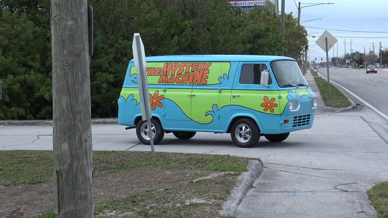 Scooby Doo The Mystery Machine Van - YouTube